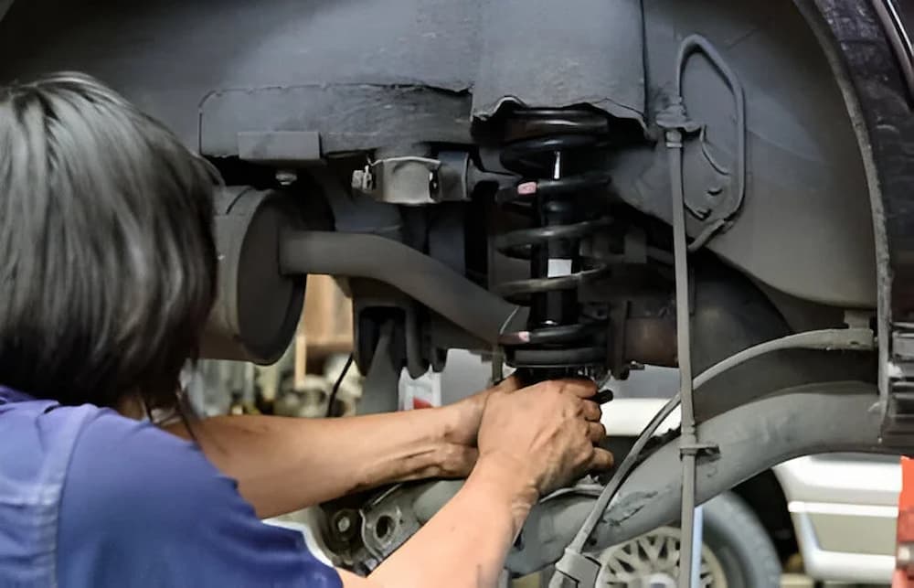 Mengenal Lebih Jauh Shock Breaker Pada Mobil Kesayangan Anda! - Rotary Auto