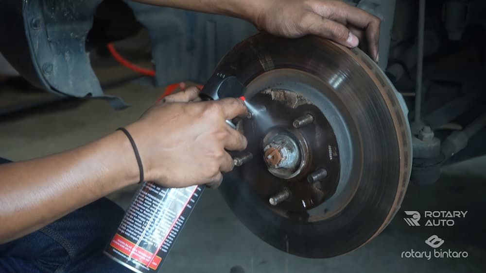 Jangan Abaikan Komponen Master Rem Mobil! Ini Fungsi Pentingnya!