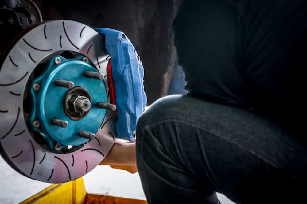 Jangan Salah Pilih Bengkel Servis Rem Mobil Terdekat! Ini Tips And ...