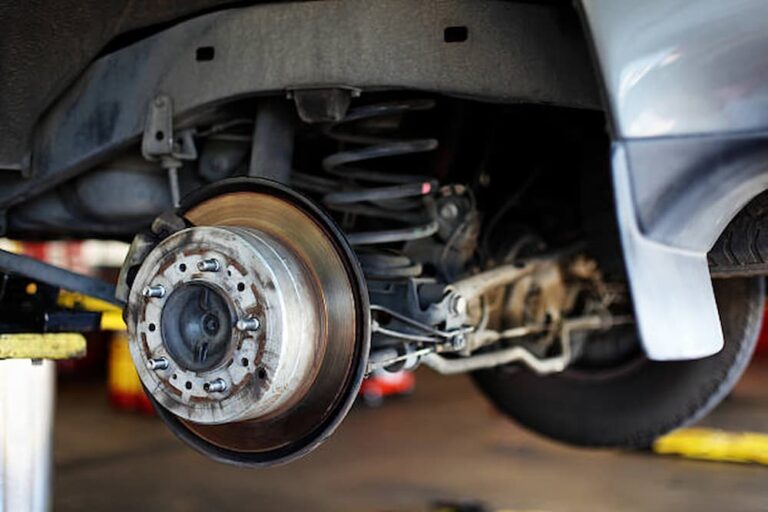 Sering Disepelekan, Komponen Sistem Rem Mobil Ini Penentu Keamanan ...