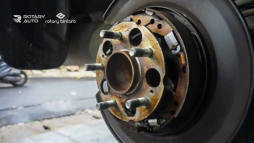 Fungsi Master Rem Mobil: Komponen Penting Kendaraan - Rotary Auto