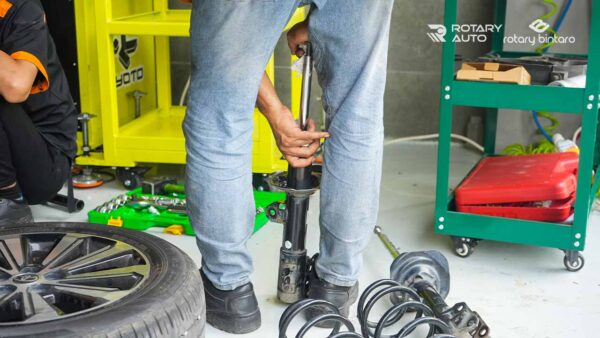 Panduan Komplit Komponen Suspensi Serta Cara Kerja dan Fungsinya ...