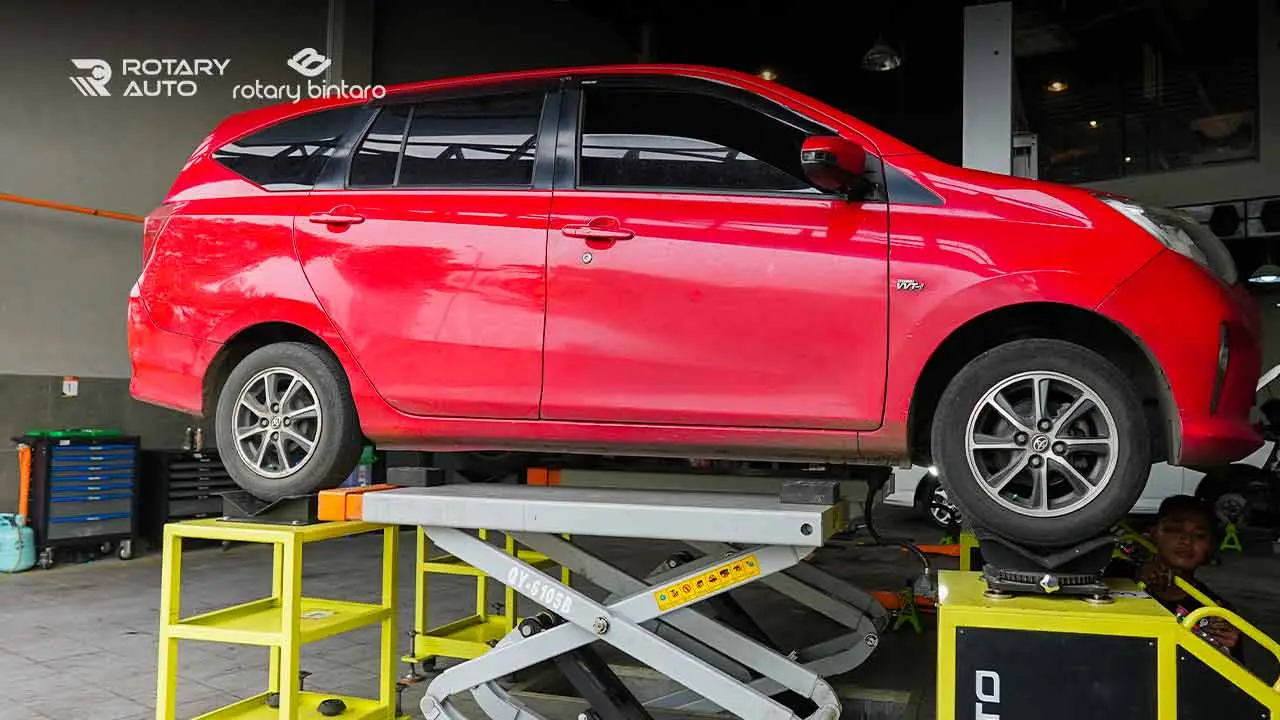Pentingnya Lift Mobil untuk Sebuah Bengkel Kaki Kaki - Rotary Auto